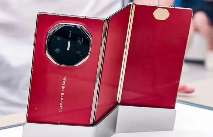 Huawei Unveils Trifold Smartphone Amidst IPhone 16 Pro And IPhone 16 ...
